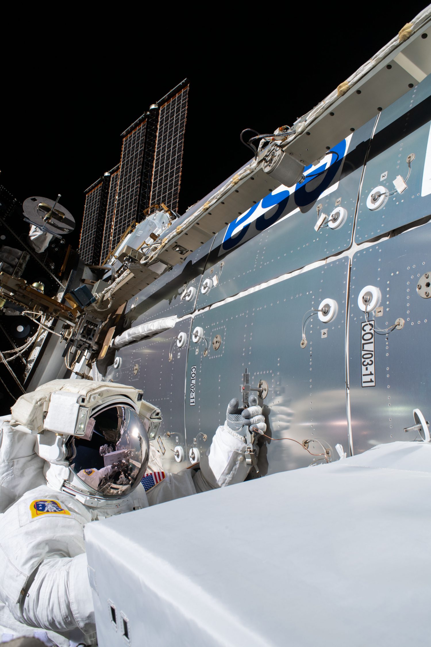 Space antenna safely installed – ESA – Exploration