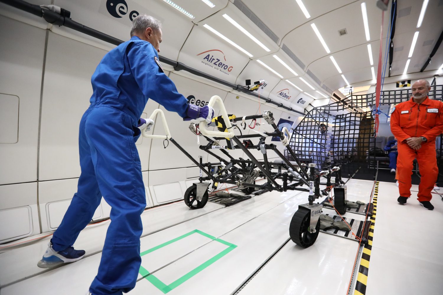 EAC experiments take off in hypogravity – ESA – Exploration