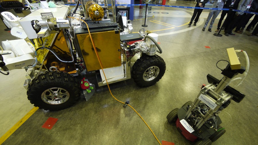 Testing the surveyor robot with astronaut Kimiya Yui and friends ...